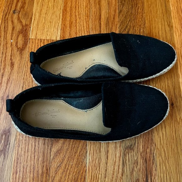 Universal Thread | Shoes | Universal Threads 65 Canvas Flats | Poshmark